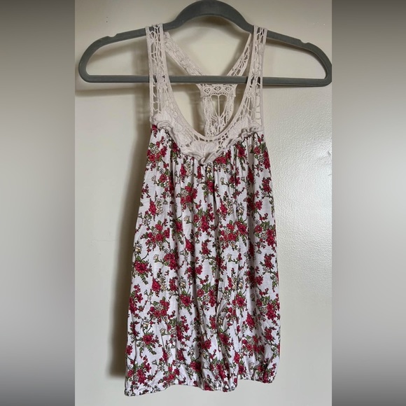 Iris Basic | Tops | Floral Iris Basic Top | Poshmark